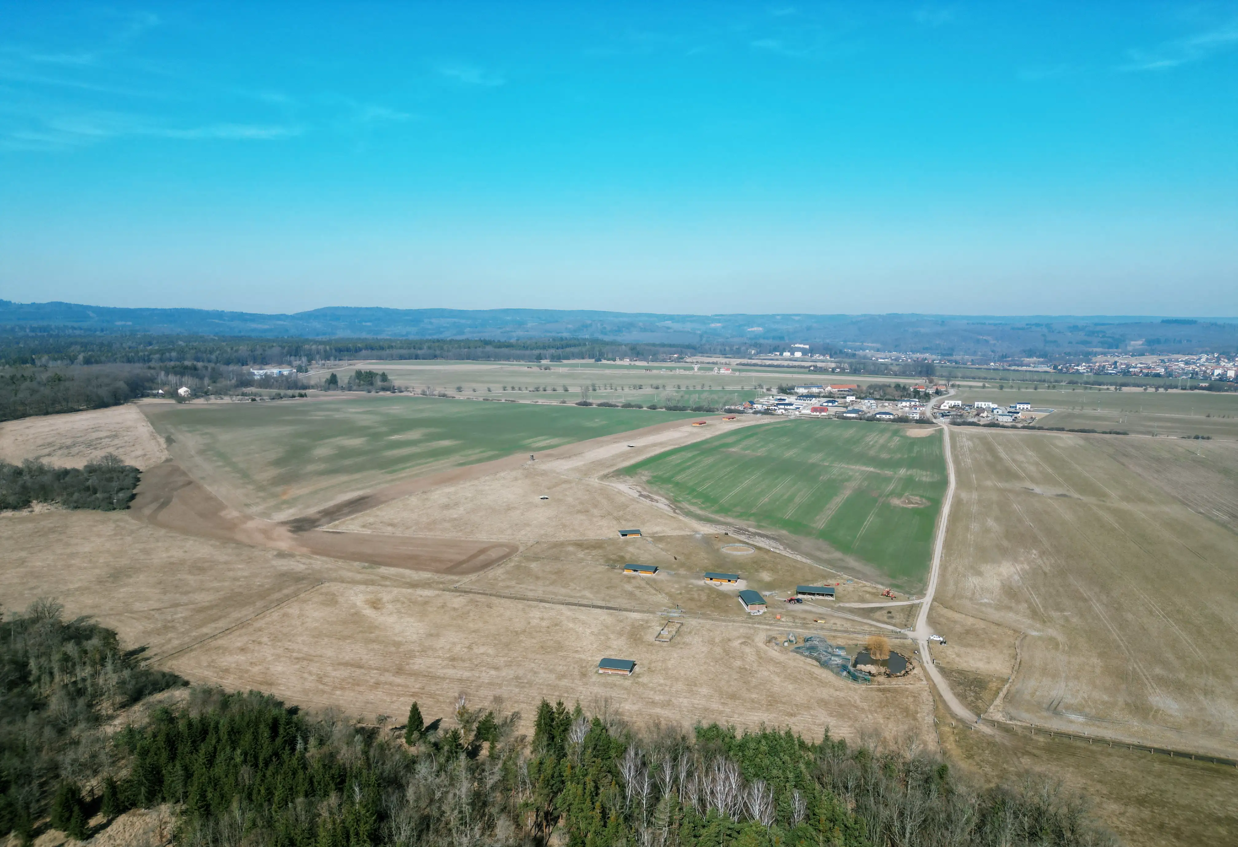 Farmy Stejskal: Pozemky a farmy na prodej | Farmy Stejskal